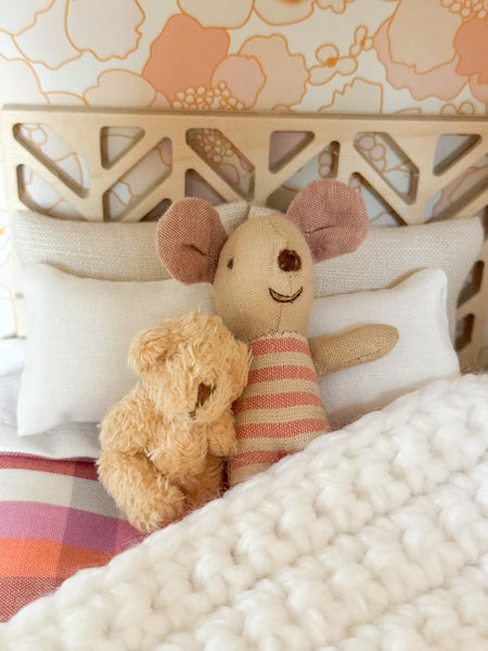 Scruffy Teddy Bear – Whimsy Woods